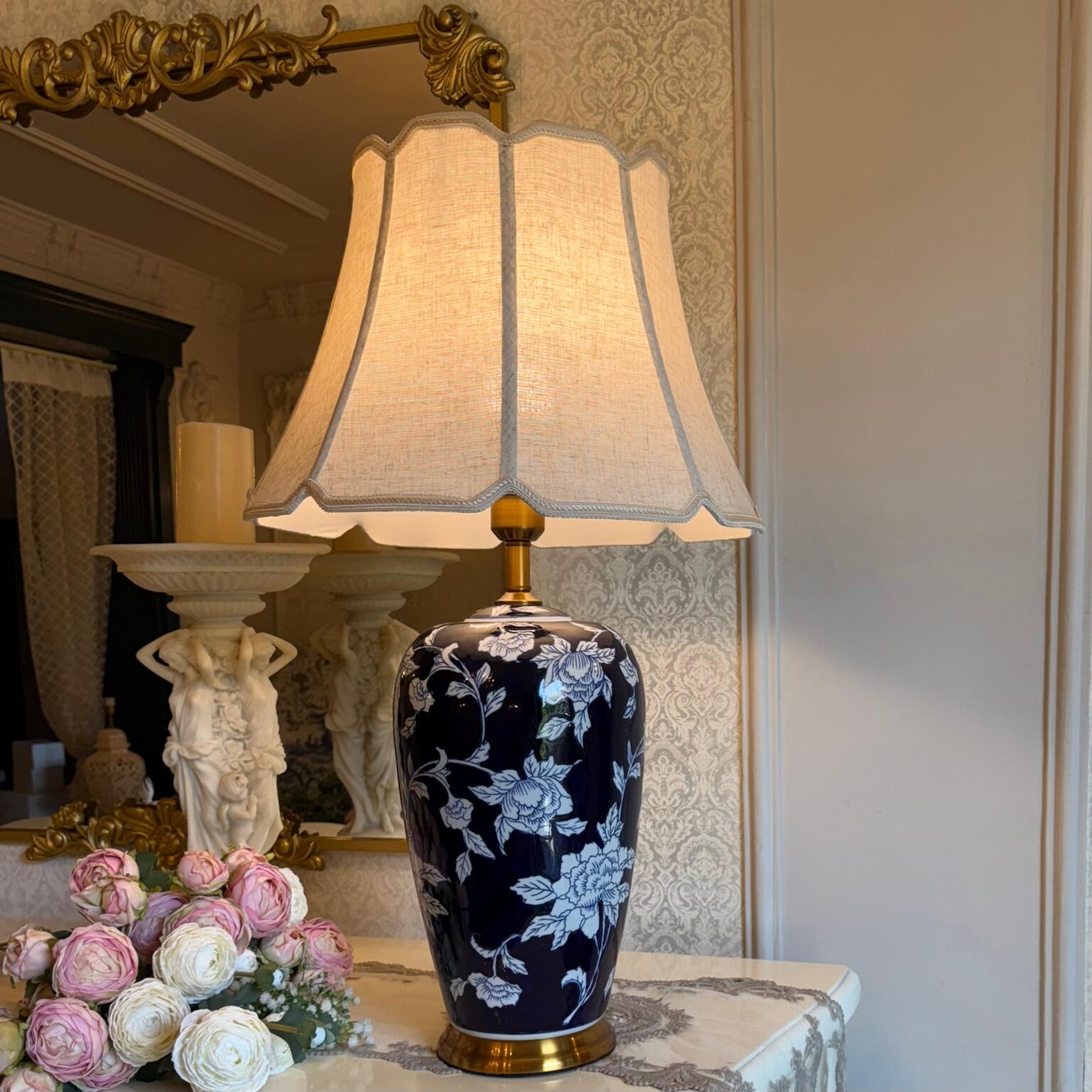 Table Lamps - Castle & Co. Décor
