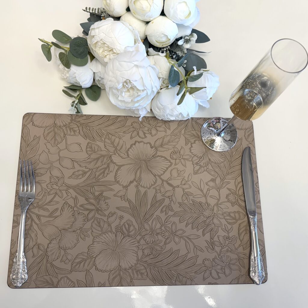Table Mats - Castle & Co. Décor